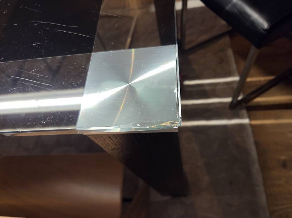 Table en verre 160x90 (D'occasion) à Yens pour CHF 1 – retrait ...