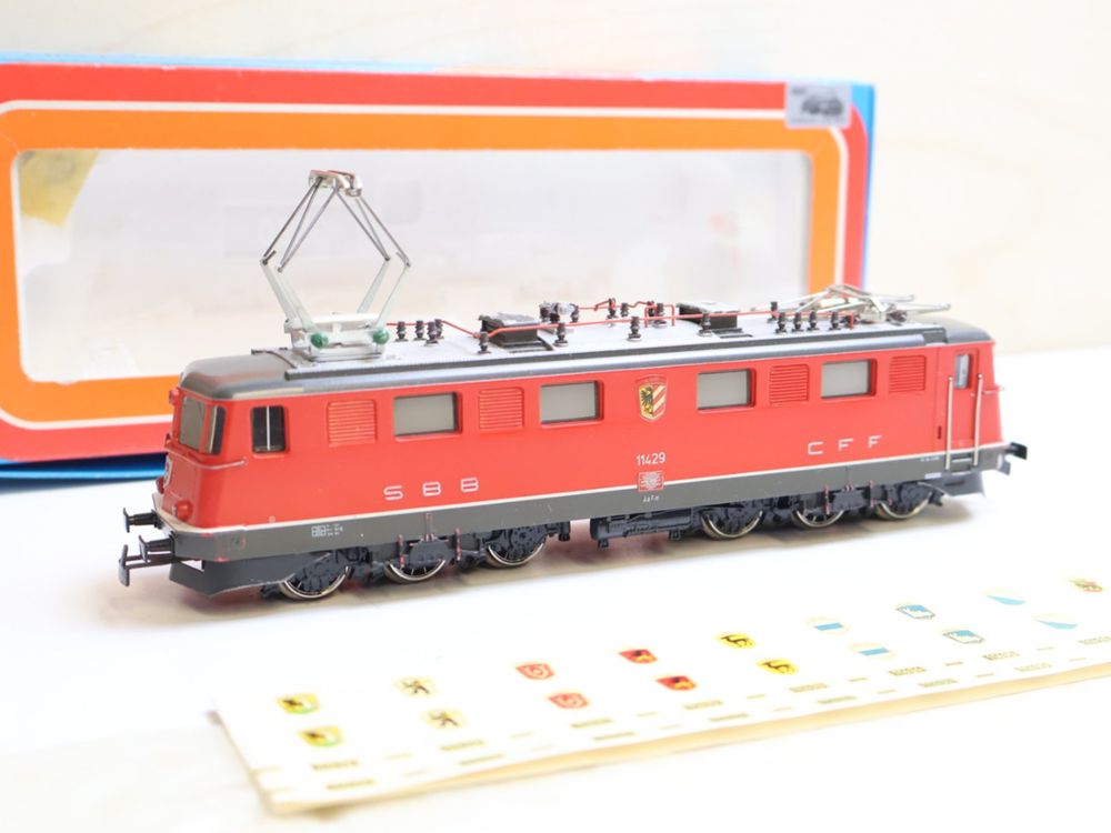 Märklin Digital ESU V4 - SBB Ae 6/6 E-Lok - Rot - 3332 (Gebraucht) in Winterthur für CHF 109 ...