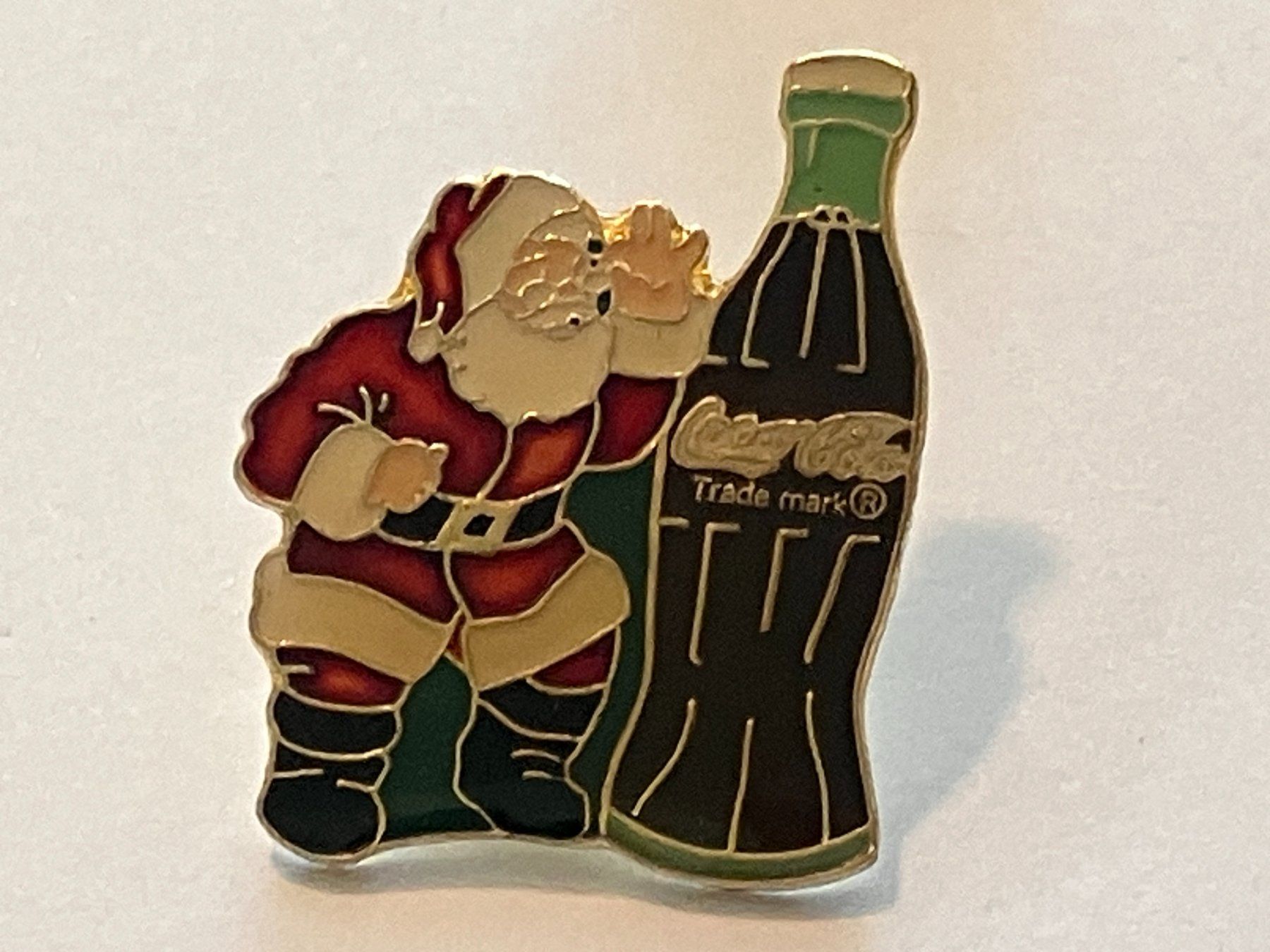 1 Pin Coca Cola Weihnachtsmann (Gebraucht) in Basel für CHF 1 – mit ...