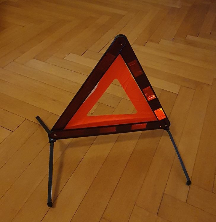 Triangle de signalisation pliable et compact (Gebraucht) in la tour de ...