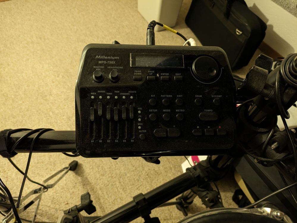 Millenium MPS-750X E-Drum Mesh Set mit zusätzlichem Zubehör (Gebraucht ...