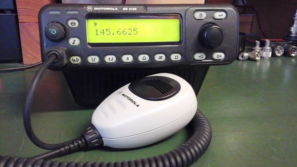 Motorola MC 2100 VHF Mobilfunkgerät Nr. 3 | Kaufen auf Ricardo