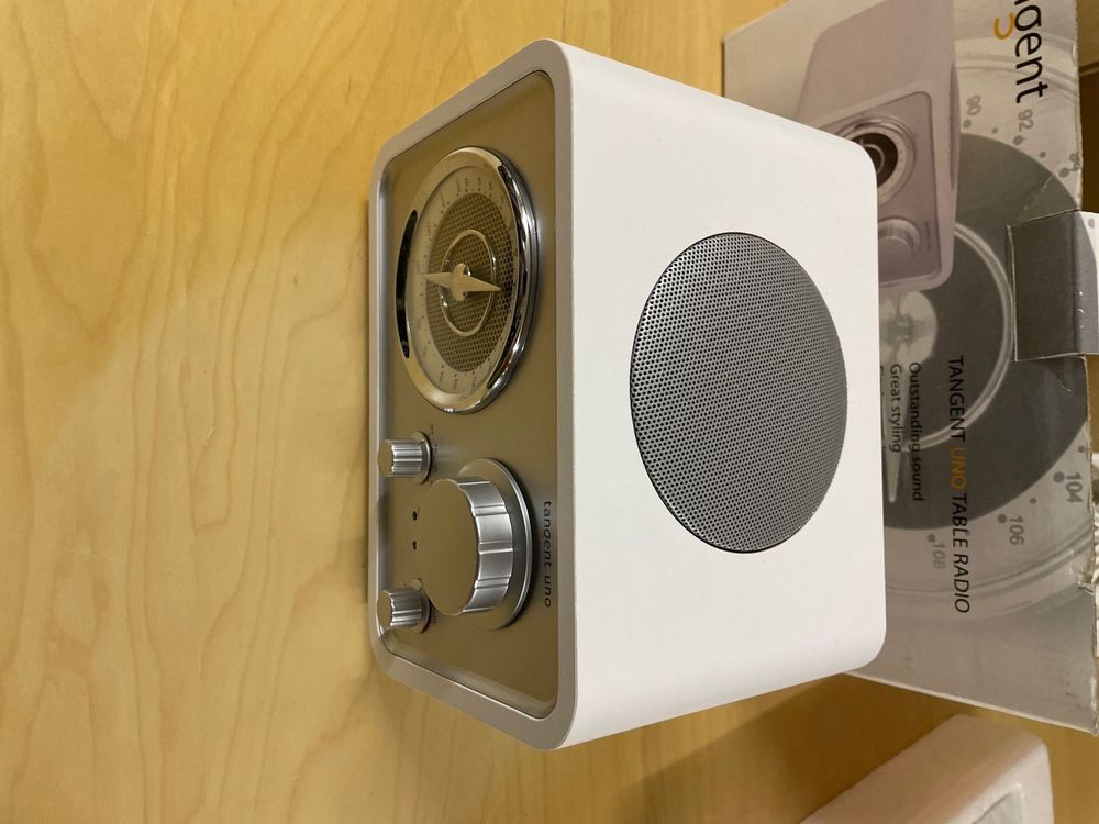 Tangent Uno Tisch Radio Holzgehäuse (Neu (gemäss Beschreibung)) in ...