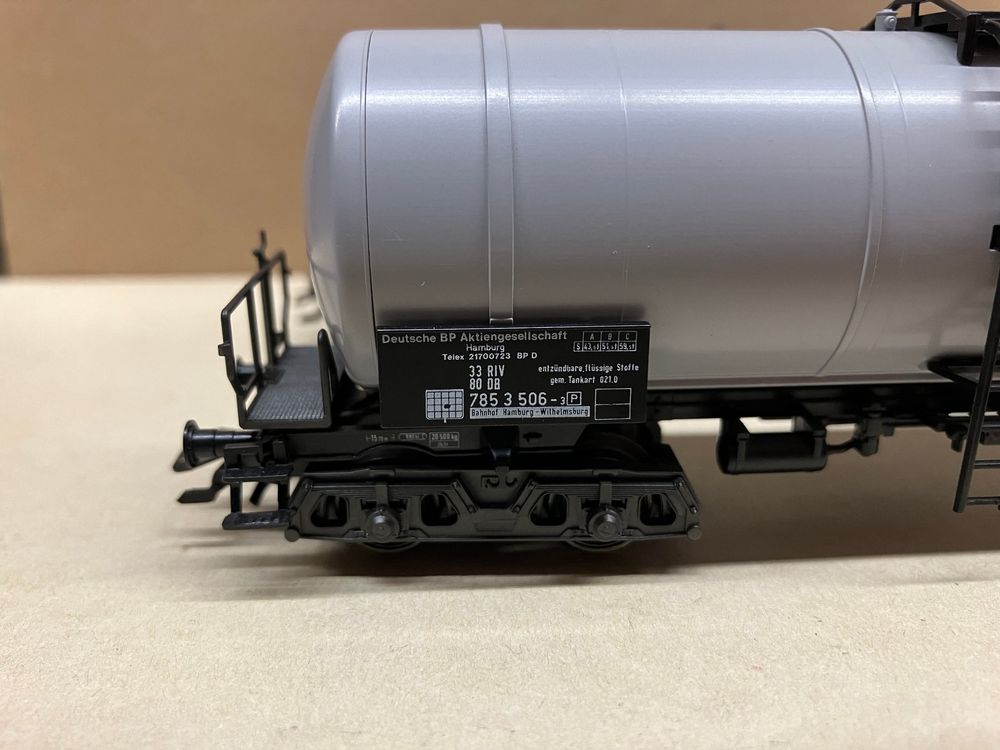 Märklin 2x4758 DB Kesselwagen 4-achsig "BP", H0 (Gebraucht) in Neuendorf für CHF 63 – mit ...