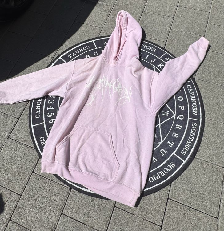 Rosa Hoodie mit Jazmin Bean Yandere Print. Rare (Gebraucht) in ...