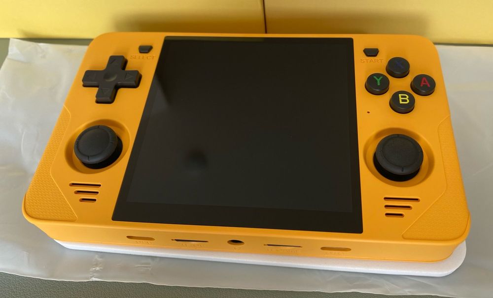 Powkiddy RGB30 Retro Gaming Console - Like New! (Neu (gemäss ...