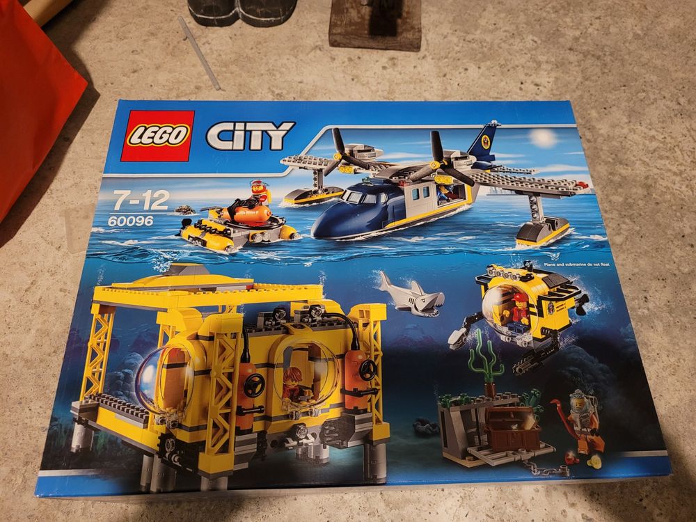 Collection Lego marine 60095, 60096 et 66522 (Neu und originalverpackt) in Martigny für CHF 400 ...