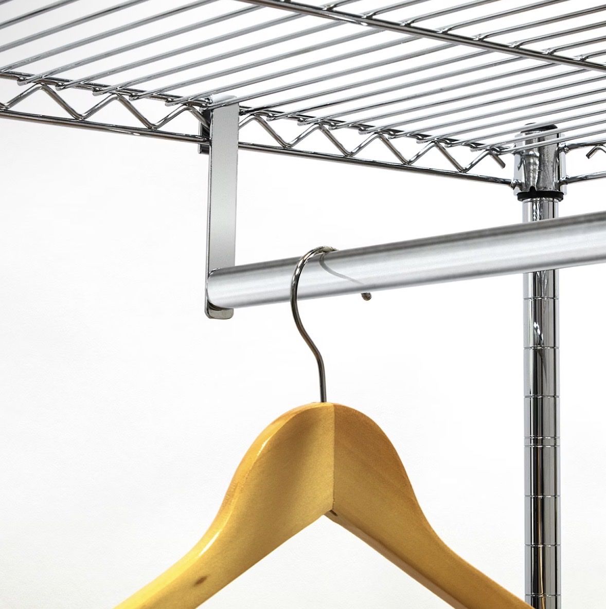 Chrome Clothes Rack on Wheels - Perfect for Extra Storage (Gebraucht ...