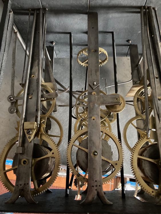 4 Glocken Burgunderuhr (Gebraucht) in St-Légier-Chiésaz für CHF 890 – mit Lieferung auf Ricardo ...