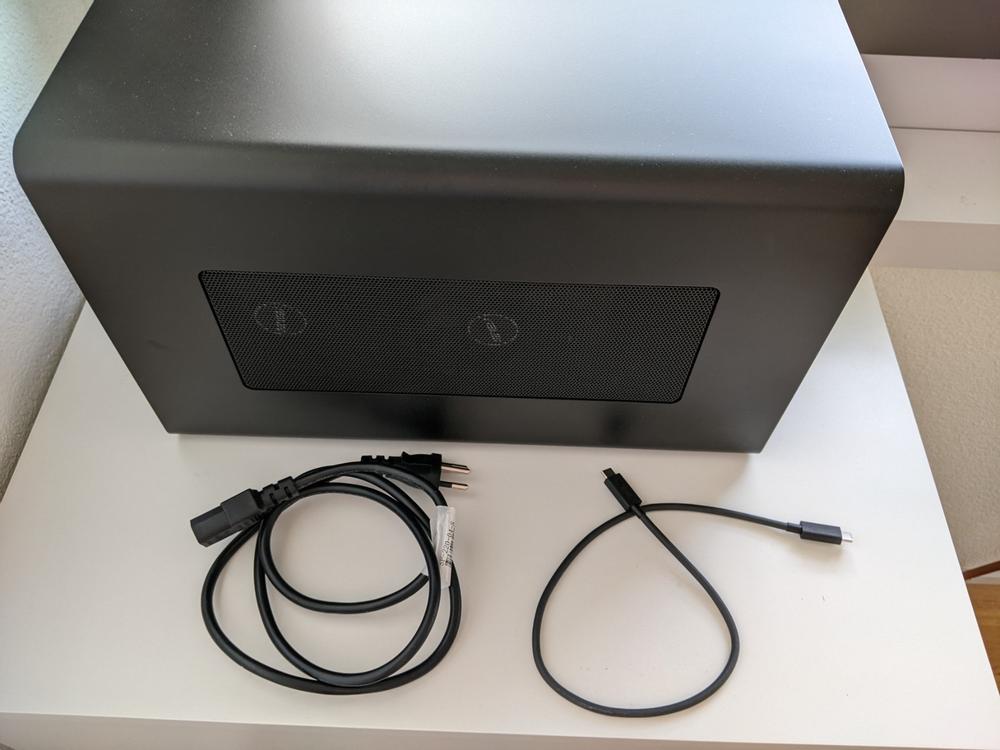 Razer Core X eGPU & ASUS Radeon Dual RX 6600 XT OC Edition | Acheter ...