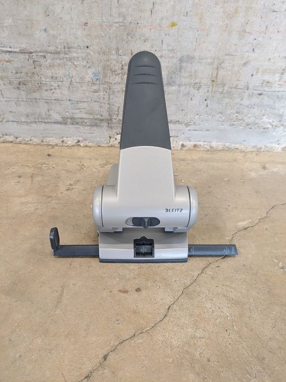 Leitz 5180 2 Löcher Locher Metall 65 Blatt 5180 Silber (Gebraucht) in ...