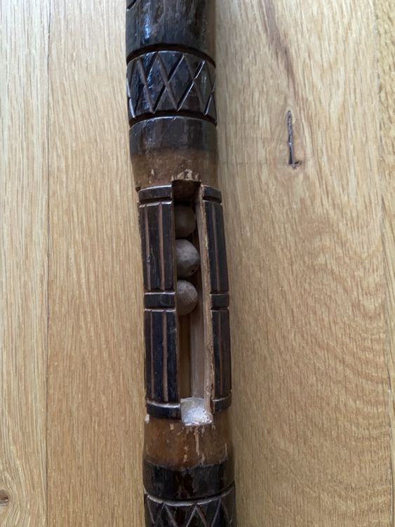 Antiker Wanderstock mit origineller Schnitzerei (Gebraucht) in Eglisau für CHF 25 – mit ...