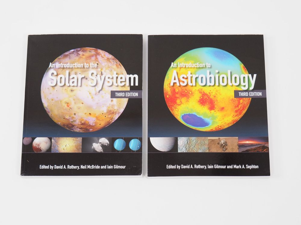 An Introduction to: The Solarsystem/Astrobiology (24100320PL (Neu ...