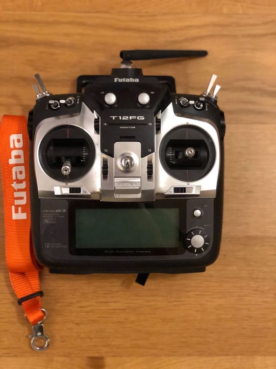 Futaba T12FG Fernsteuerung (Gebraucht) in Bachs für CHF 182 – mit Lieferung auf Ricardo kaufen