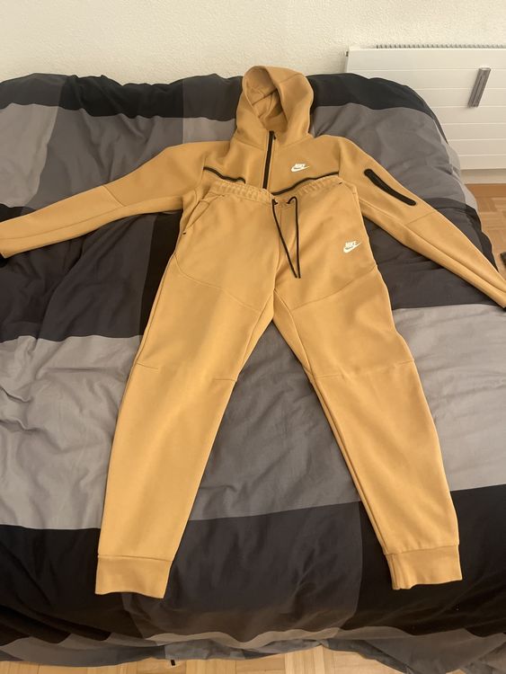 Nike Tech Fleece Sail (Neu (gemäss Beschreibung)) in Kriens für CHF 60 ...