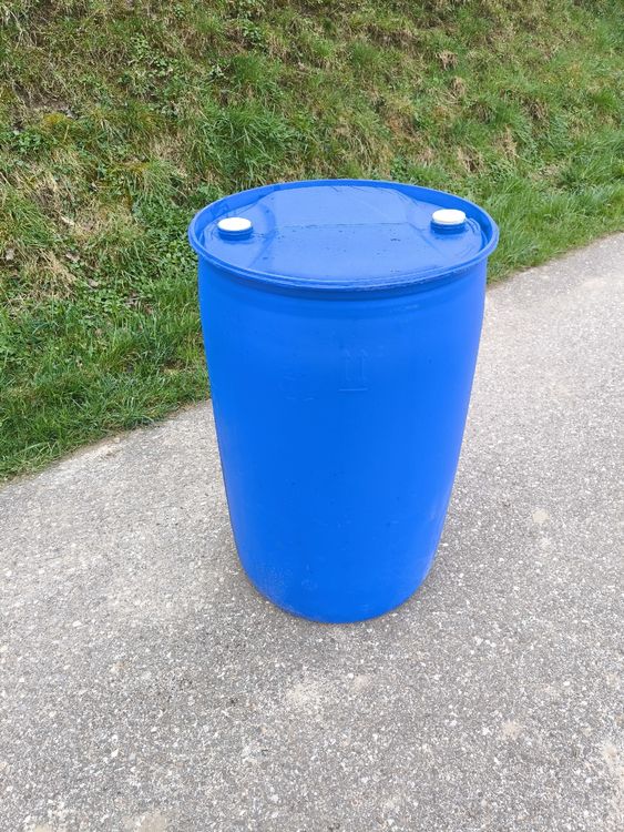 200L Fass Kunstoff (Gebraucht) in Ebersecken für CHF 1 – nur Abholung ...
