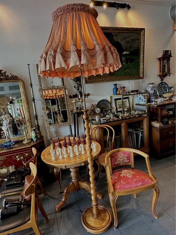 antike Stehlampe (Gebraucht) in Aarburg für CHF 370 – nur Abholung auf Ricardo kaufen