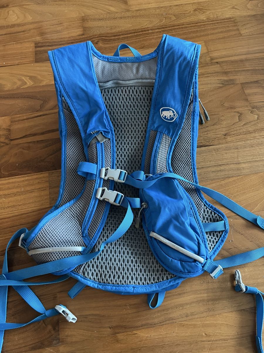 Mammut Rucksack Neon Speed 15L, blau, Top Zustand! (Gebraucht) in ...