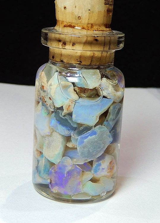 Ein Fläschchen super Opalsplitter von Lightning Ridge 63 ct (Neu ...