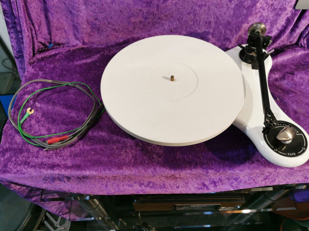 FUNK FIRM Design Plattenspieler mit Rega Arm und Grado-Zelle | Kaufen ...
