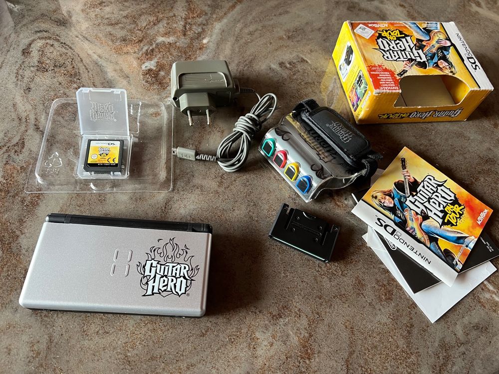 Nintendo DS Lite mit Zubehör | Kaufen auf Ricardo