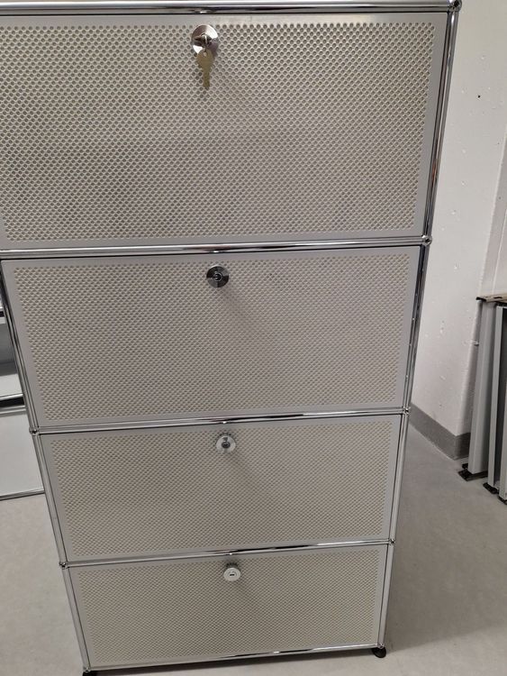 USM Highboard 4x Klapptüre Akustik Lichtgrau 1450x750x350 (Neu (gemäss ...
