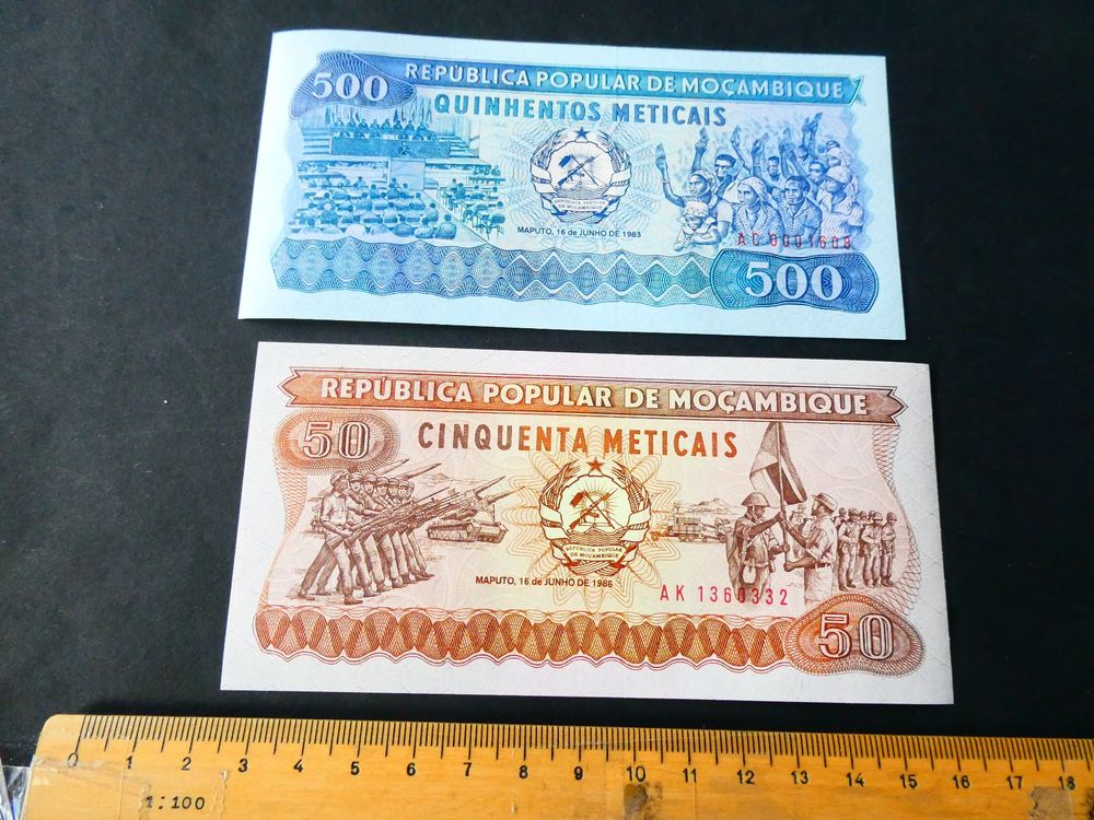 Mocambique 1983/86, Set 50 und 500 Meticais unzirkuliert (Neu (gemäss Beschreibung)) in ...