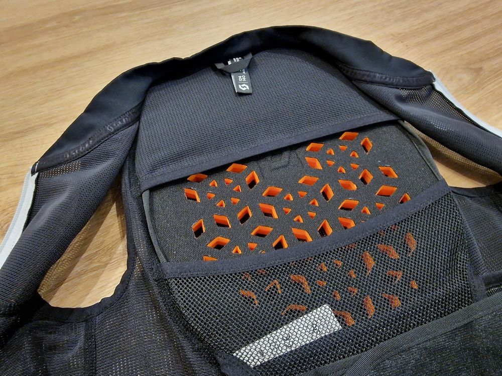 Scott Rückenpanzer, Kids, XS, sehr guter Zustand (Gebraucht) in ...