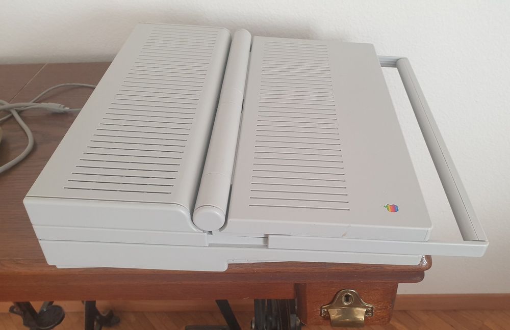Apple Macintosh Portable M5126 Mac Oldtimer | Kaufen auf Ricardo