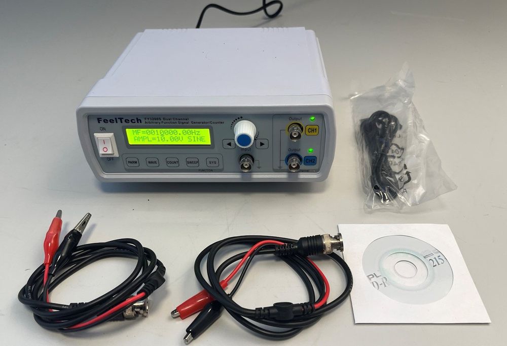 Frequenzgenerator FeelTech FY3200S | Kaufen auf Ricardo