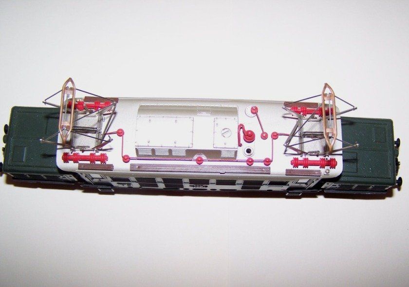 Kleinbahn H0: ÖBB 1020 Krokodil, Guss, mit 2 Motoren DC (Gebraucht) in ...
