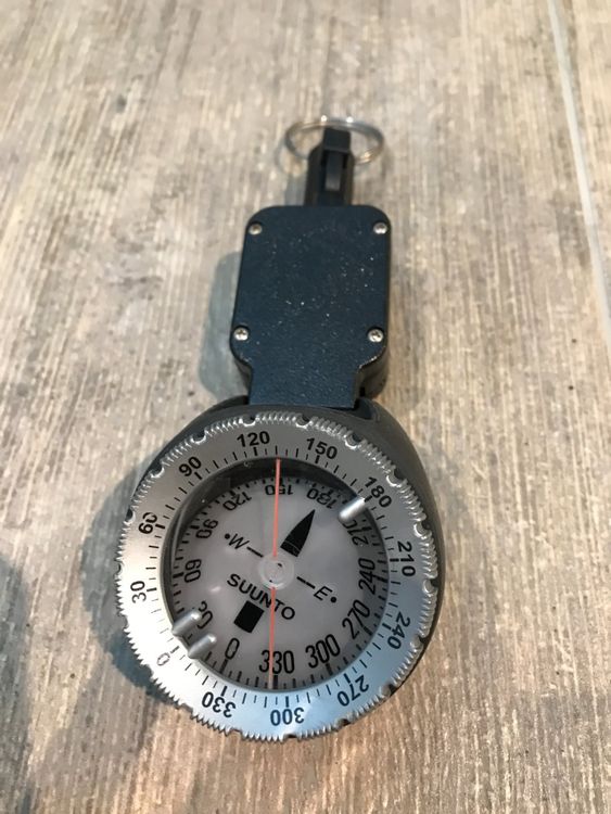 Tauch-Kompass Suunto mit Retractor | Kaufen auf Ricardo