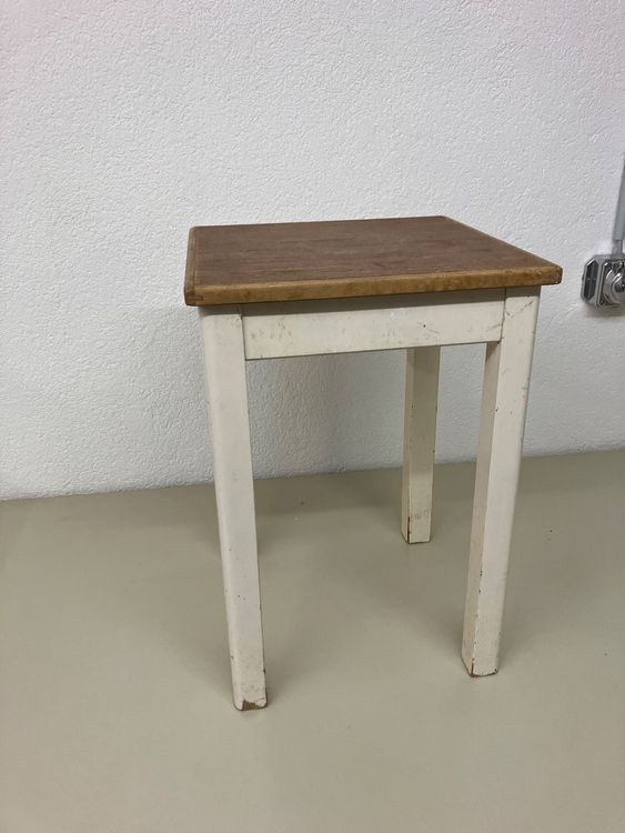 Massiver Vintage Hocker / Taburettli aus Holz | Kaufen auf Ricardo