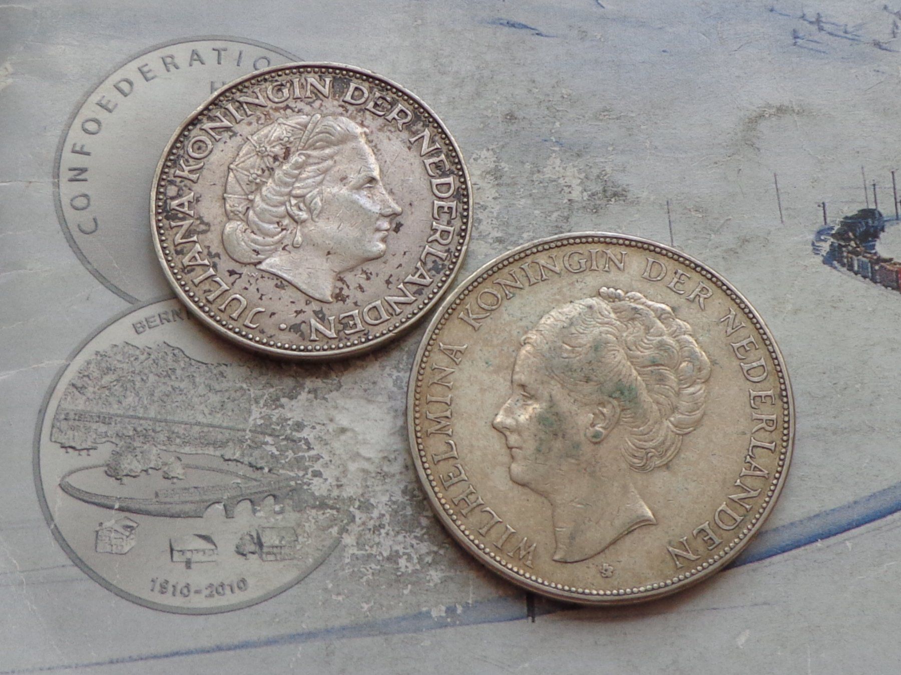 Nederland 2 x 2,5 Gulden (1930/1962) - Wilhelmina/Juliana (Gebraucht) in Pully für CHF 25 – mit ...