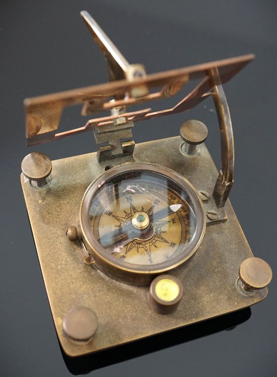 MARINE SONNENUHR KOMPASS LONDON ELLIOT BRO MIT HOLZTRUHE (Gebraucht) in für CHF 142 – mit ...