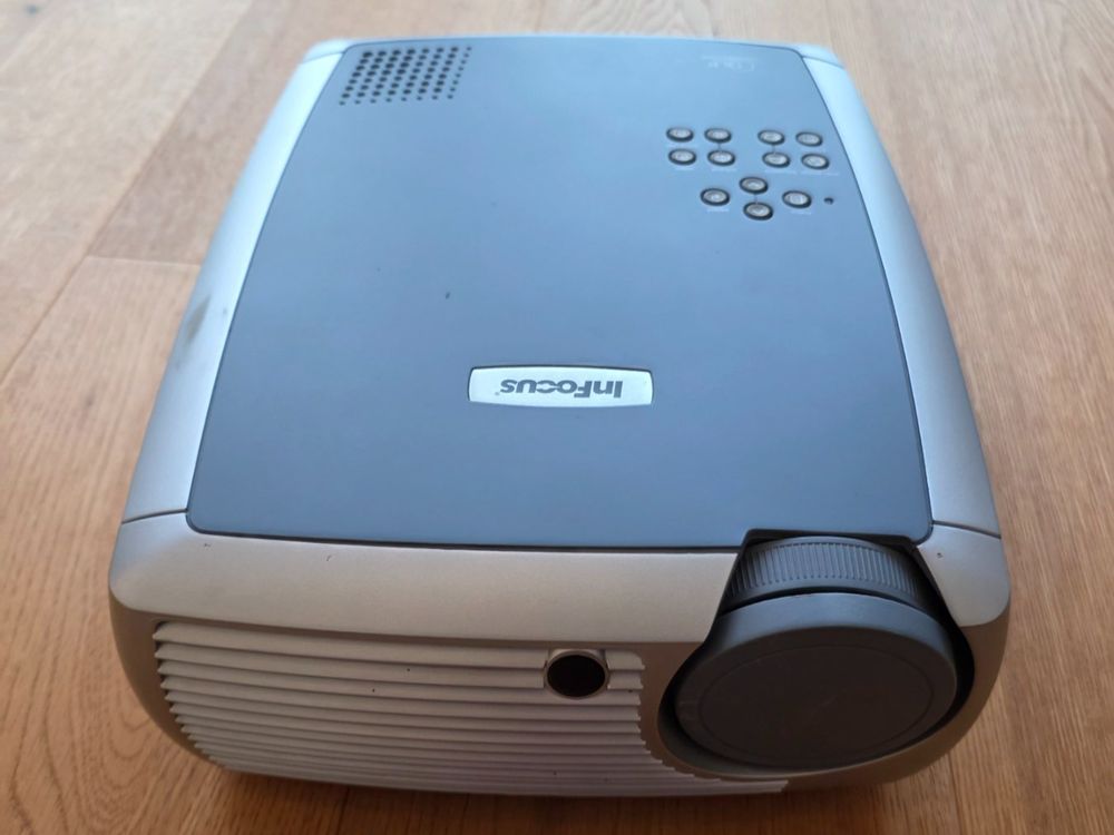 InFocus Beamer X1 (Gebraucht) in Märwil für CHF 100 – mit Lieferung auf ...