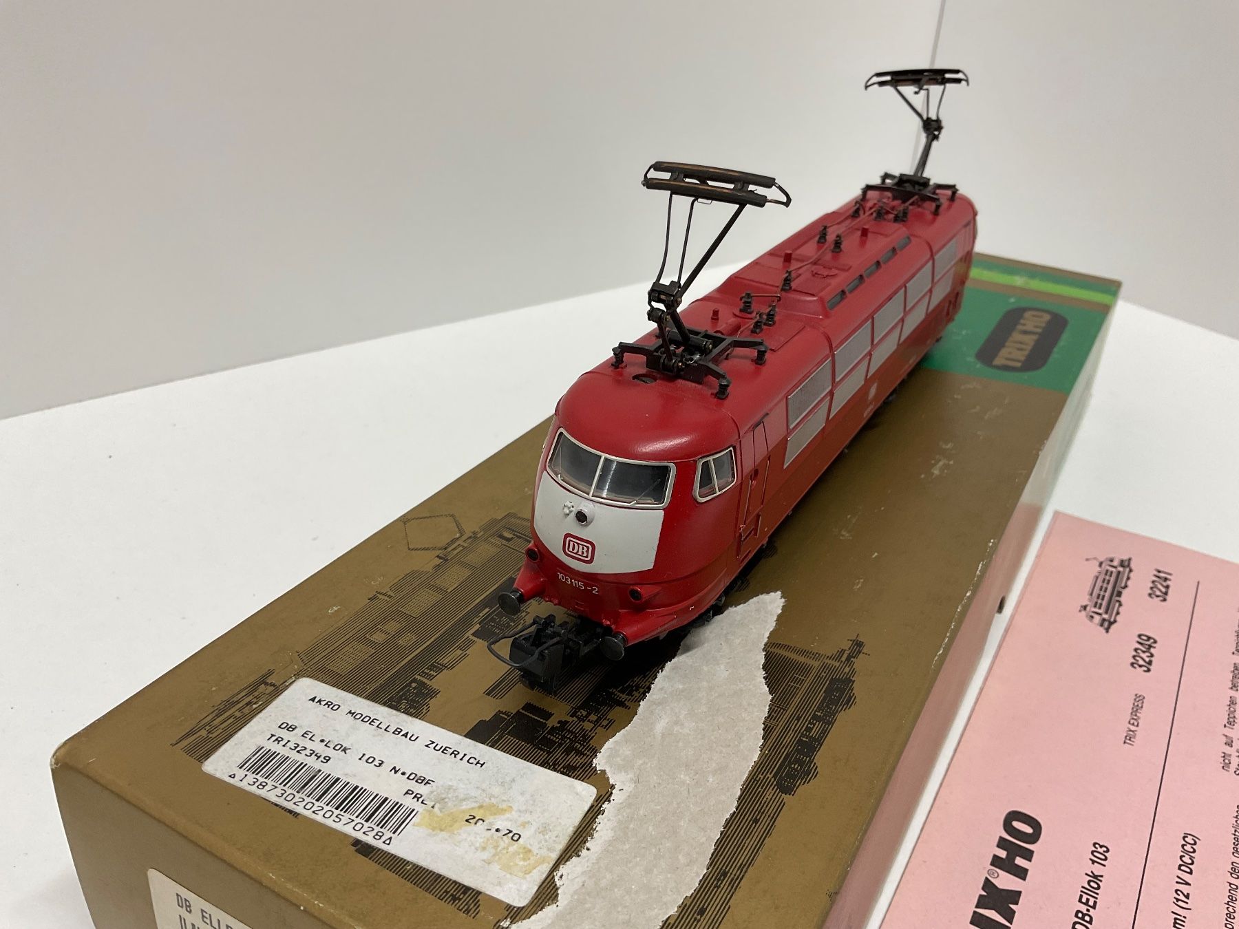 Trix Express BR 103 DB rot, Bespielt mit OVP (Gebraucht) in Chur für ...