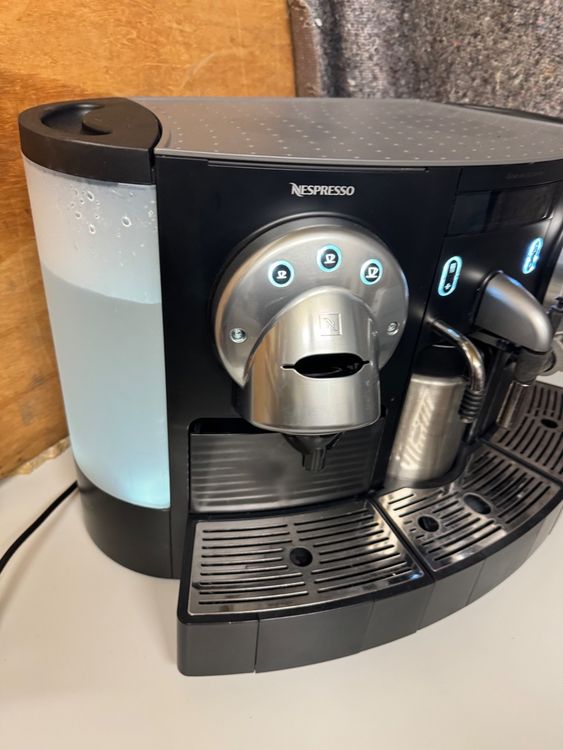 Nespresso Kaffeemaschine CS 220 (Gebraucht) in Zürich für CHF 171 – mit ...