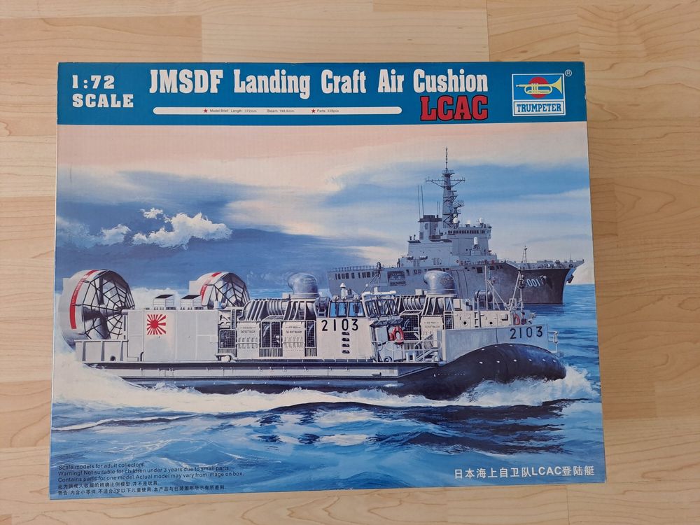 Modellbausatz JMSDF Landing Craft Air Cushion 1:72 OVP (Neu und originalverpackt) in Glashütten ...