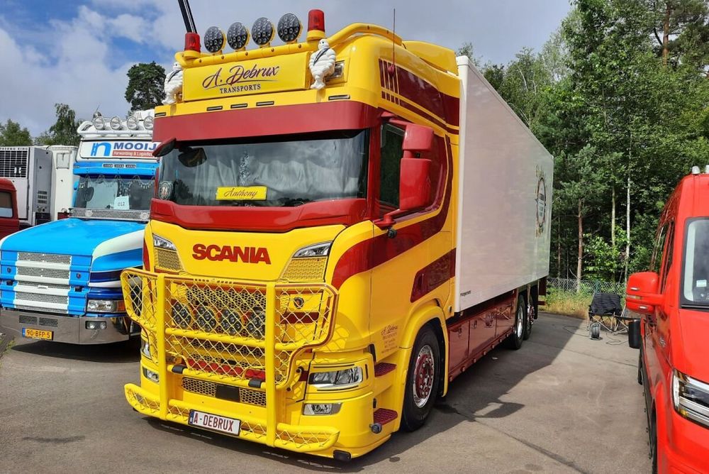 1:50 WSI Scania R HL CR20H 6x2 "A. Debrux" (Neu und originalverpackt ...