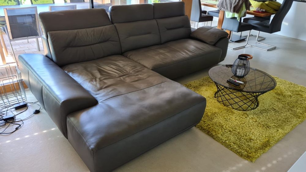 Elegante Ledercouch mit Relaxfunktion, Top Zustand! (Gebraucht) in ...