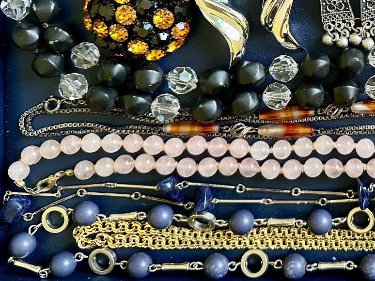 Vintage Schmuck Lot, einige perfekt, einige kleinen Mängeln (Gebraucht ...