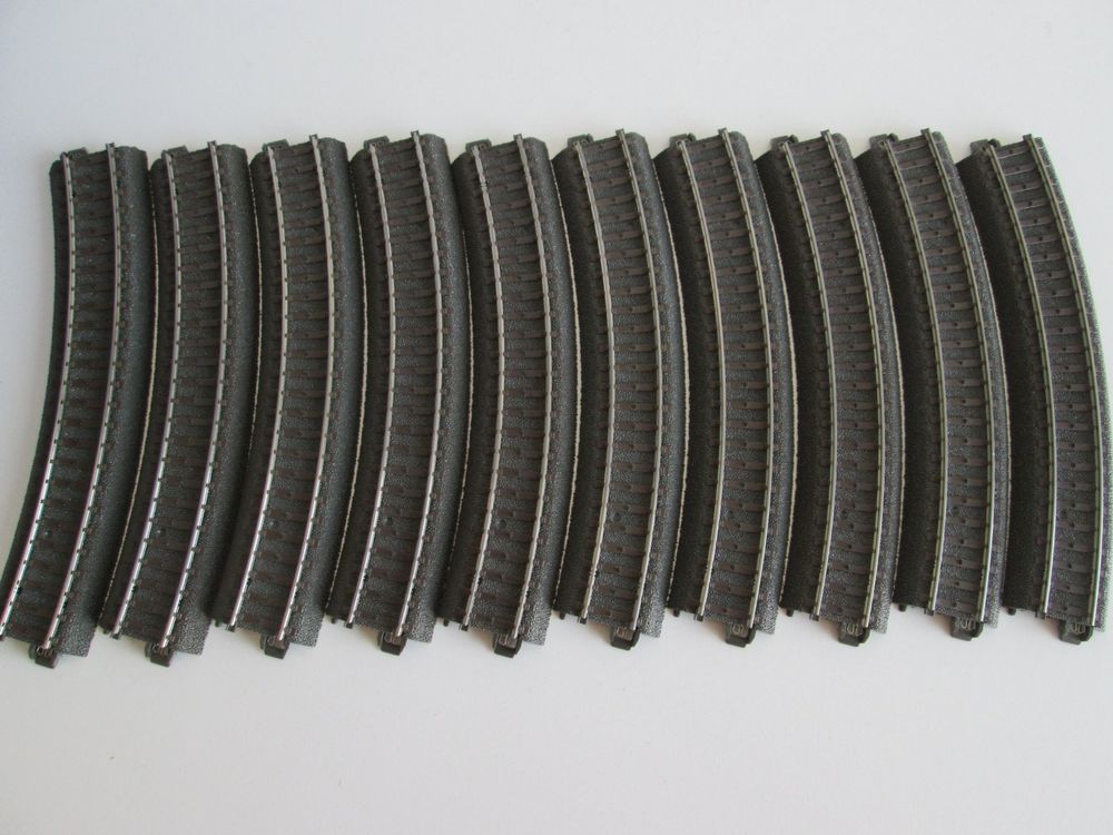 Märklin 24130 AC C-Gleis 10 x Gebogenes Gleis 30° Radius R 1 (Gebraucht) in Samstagern für CHF ...