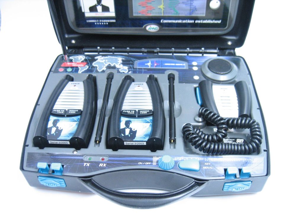 James Bond Agenten-Koffer RAR (Gebraucht) in Zürich für CHF 22 – mit ...