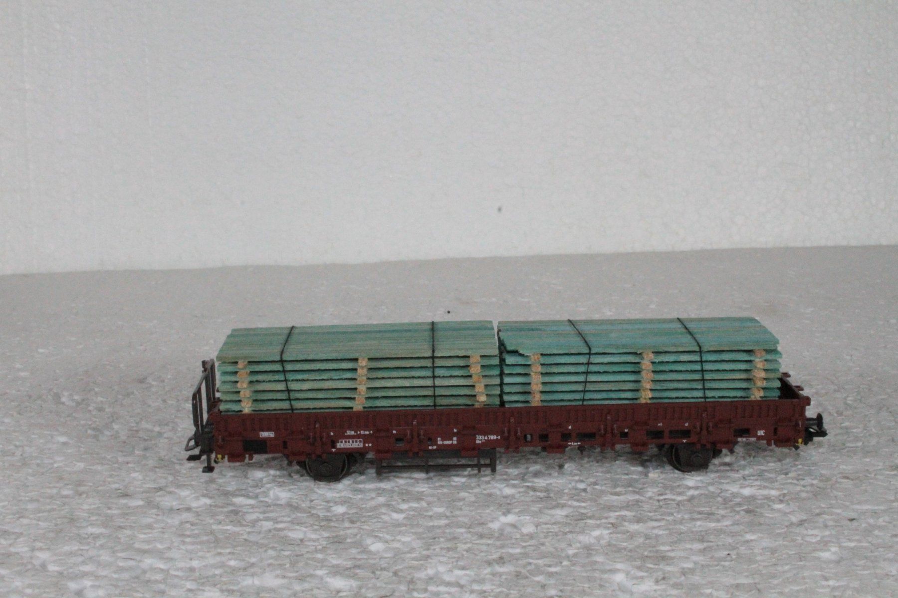Märklin DB Güterwagen mit Holzladung und Rungen (1) (Gebraucht) in Triesen für CHF 18 – mit ...