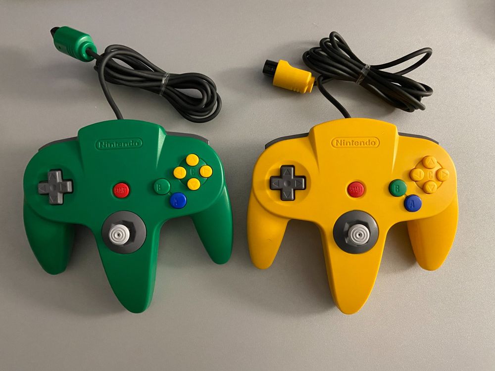 2 ORIGINAL NINTENDO 64 GAME PAD CONTROLLERS (Gebraucht) in Rivera für ...