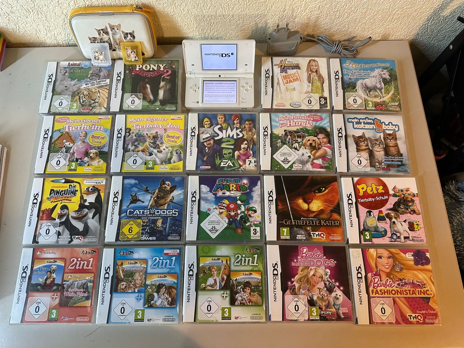 Nintendo DSI mit 19 Spiele + Schutzhülle (Katzen Design) (Gebraucht) in ...