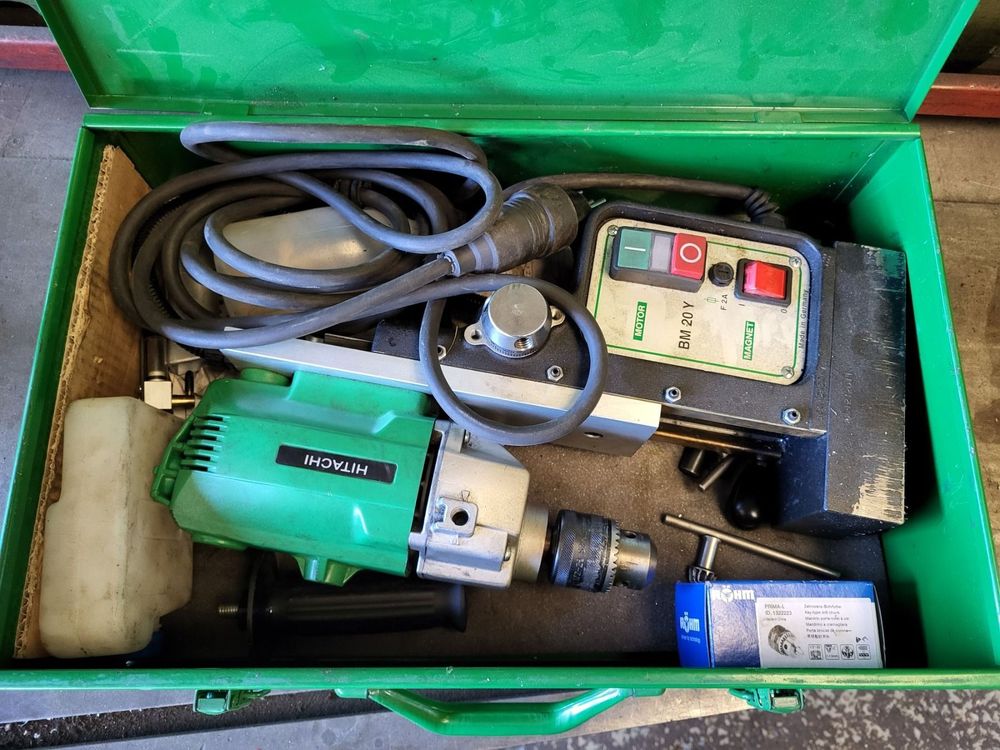 Magnetbohrmaschine / Bohrmaschine 230V Hitachi (Gebraucht) in ...