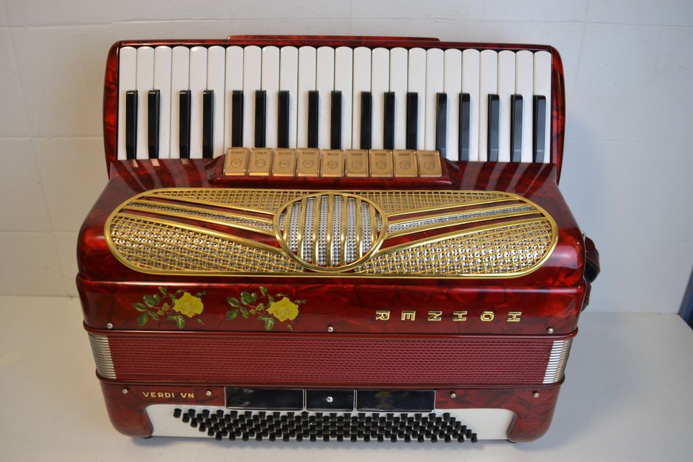 Akkordeon chromatisch Hohner Verdi VN 4-Chörig (Gebraucht) in Zürich ...
