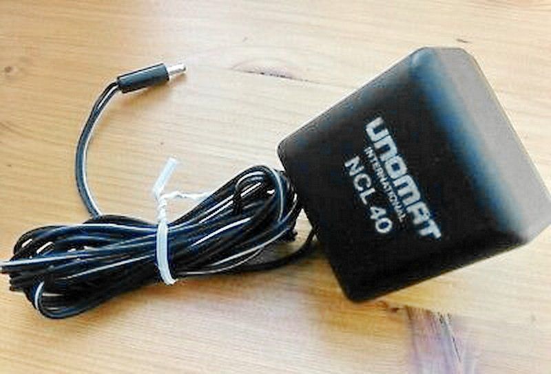 Unomat NCL40 Ladegerät: 7,5V / 400mA DC; Stecker 3,5mm (Gebraucht) in Untersiggenthal für CHF 5 ...